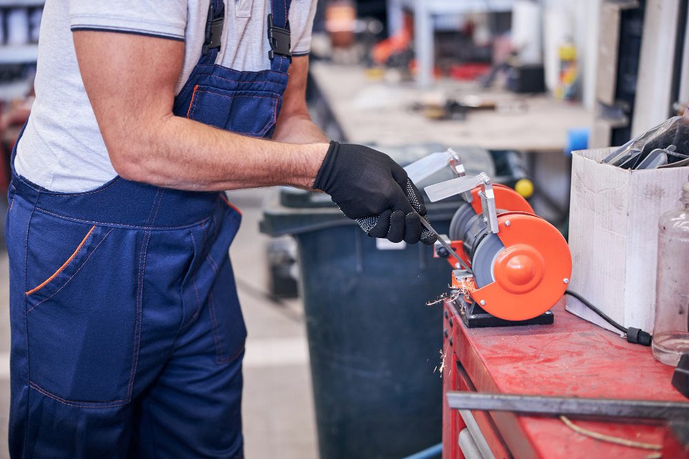 Esmeril: Funcionamiento y aplicaciones prácticas | Makpoint.es